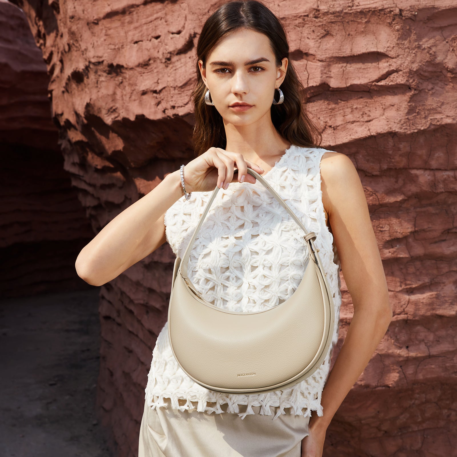 Elegant Crescent Moon White Leather Hobo Bag - Chic and Versatile ...